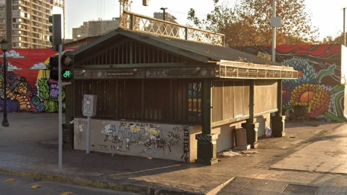 Cierre de acceso en estación Puente Cal y Canto del Metro por problemas ...